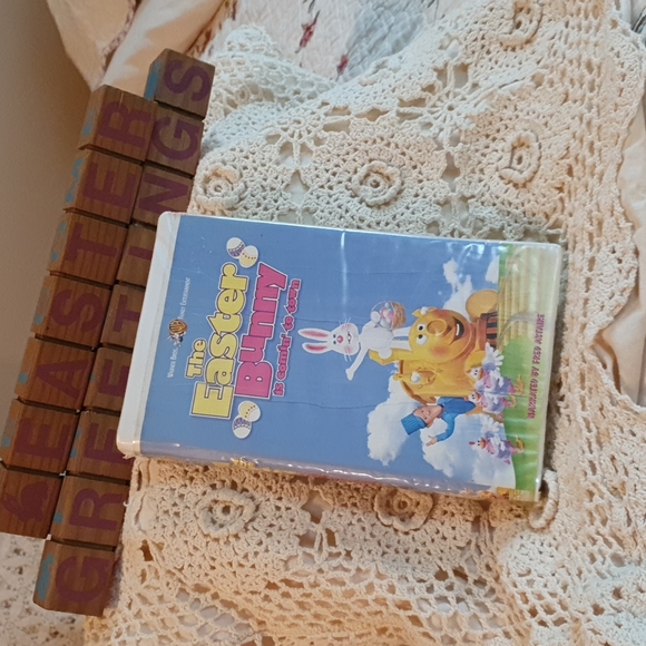 Warner Bros. | Holiday | Vtg Rare Easter Bunny Vhs Tape Need Gone Asap ...